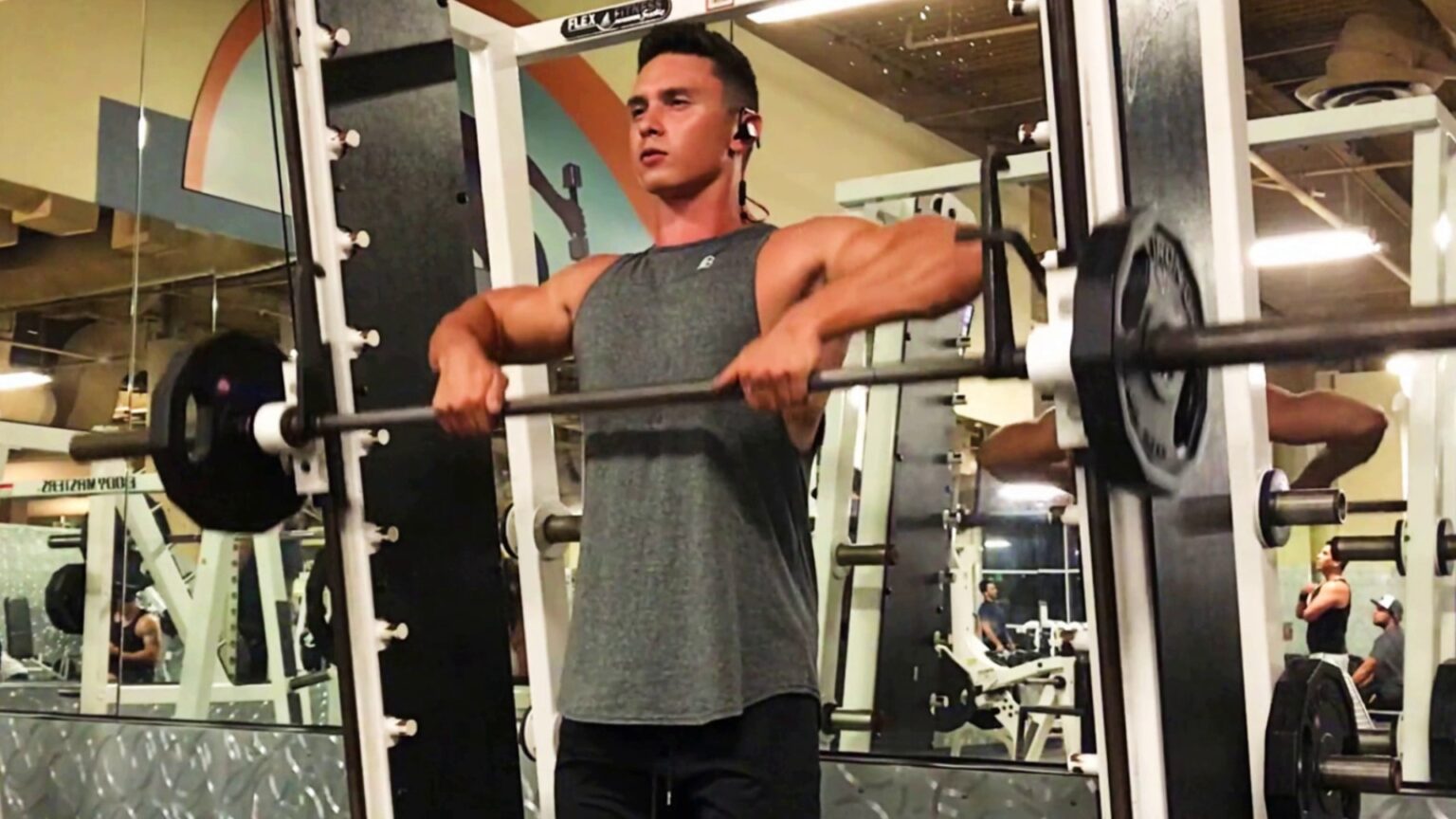 Smith Machine Upright Row