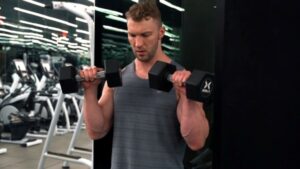 Dumbbell Reverse Curl: Muscles Worked, How To Do, Tips