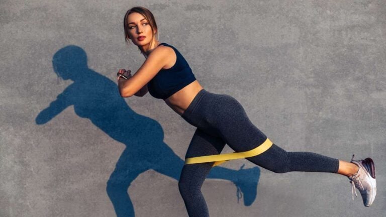7 Best Resistance Band Hamstring Exercises (With Workout Plan) 7 Best Resistance Band Hamstring Exercises (With Workout Plan)