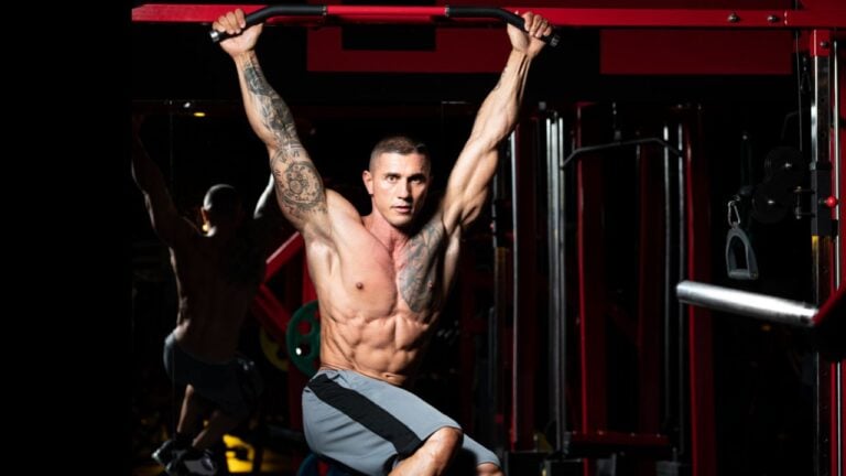 Pull-Up Bar Ab Workout: 7 Exercises for a Six-Pack